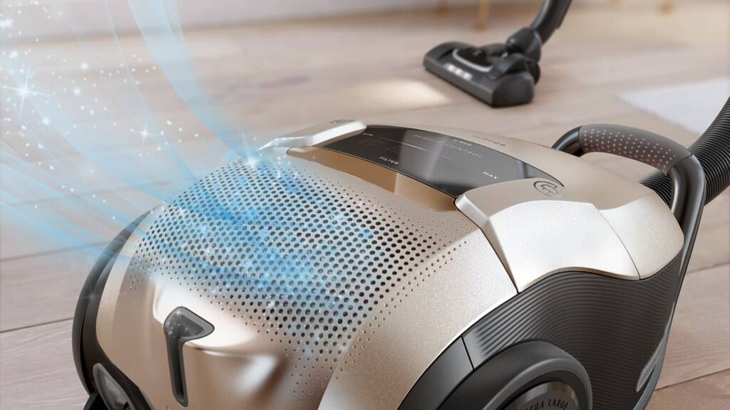 Corded Bagged Cleaner | Electrolux